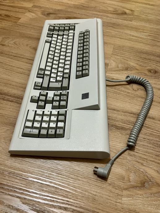 IBM Model M 122-tipk (Battleship)