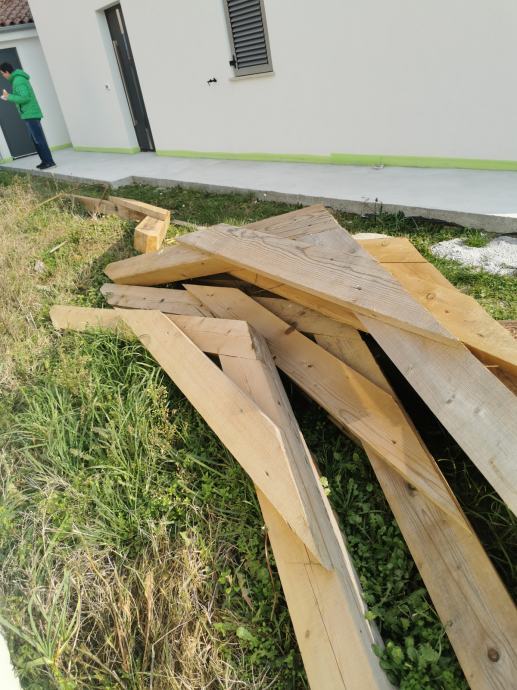 Špirovci, lesena konstrukcija, streha, nadstrešek, škarniki, stropniki