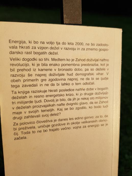 Knjiga LIONEL TACCOEN VOJNA ZA ENERGIJO SE JE ZAČELA 1978