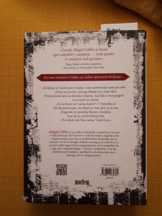 Abigail Gibbs: Temna junakinja - večerja z vampirjem