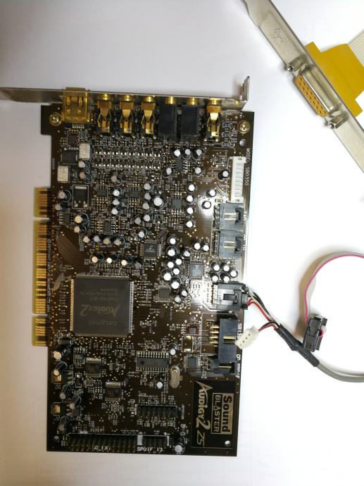 Sound Blaster Audigy 2 ZS SB0350 Zvočna kartica
