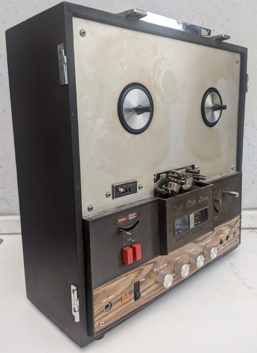 Magnetofon SHARP RD-708D