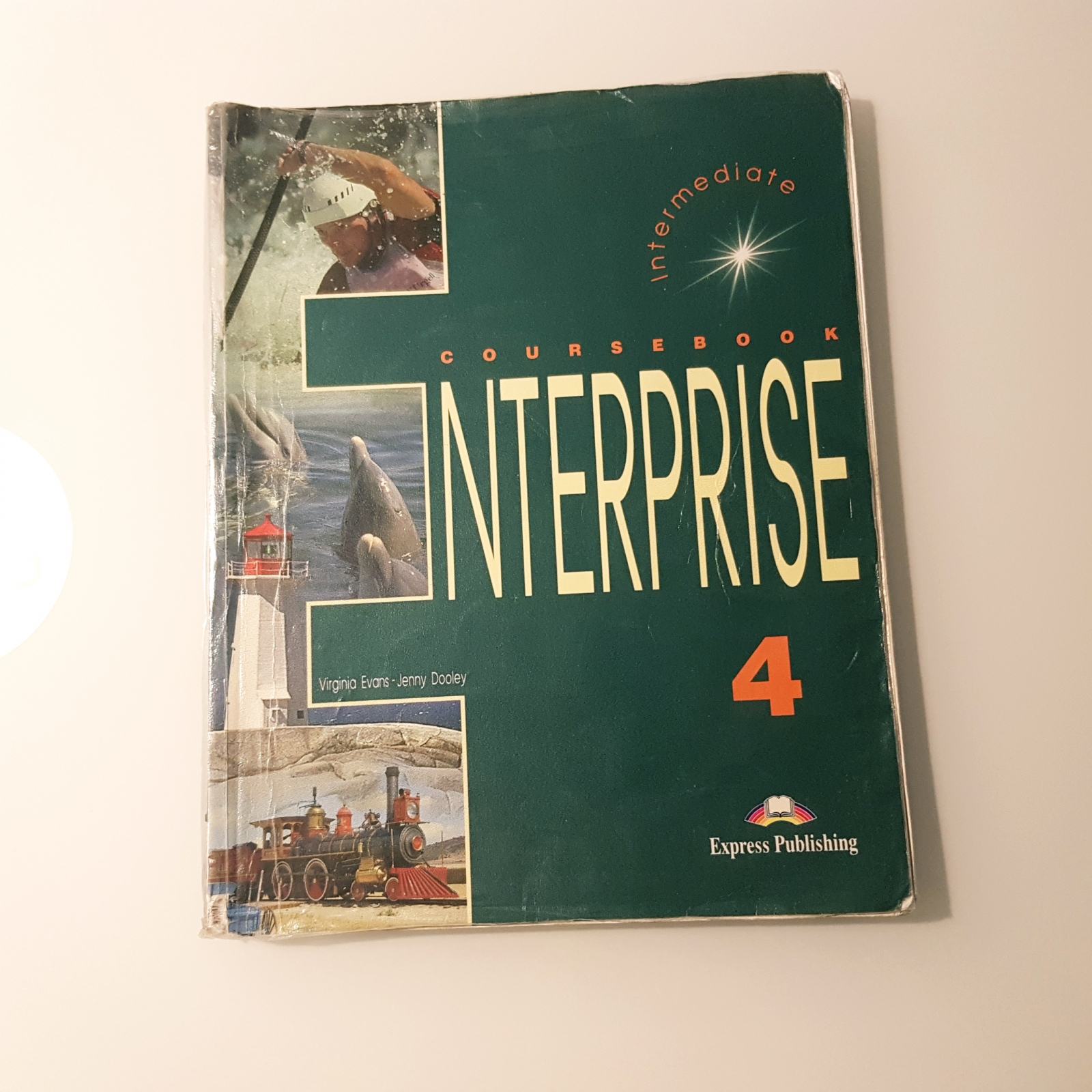 Virginia Evans, Jenny Dooley, Enterprise 4 Coursebook učbenik