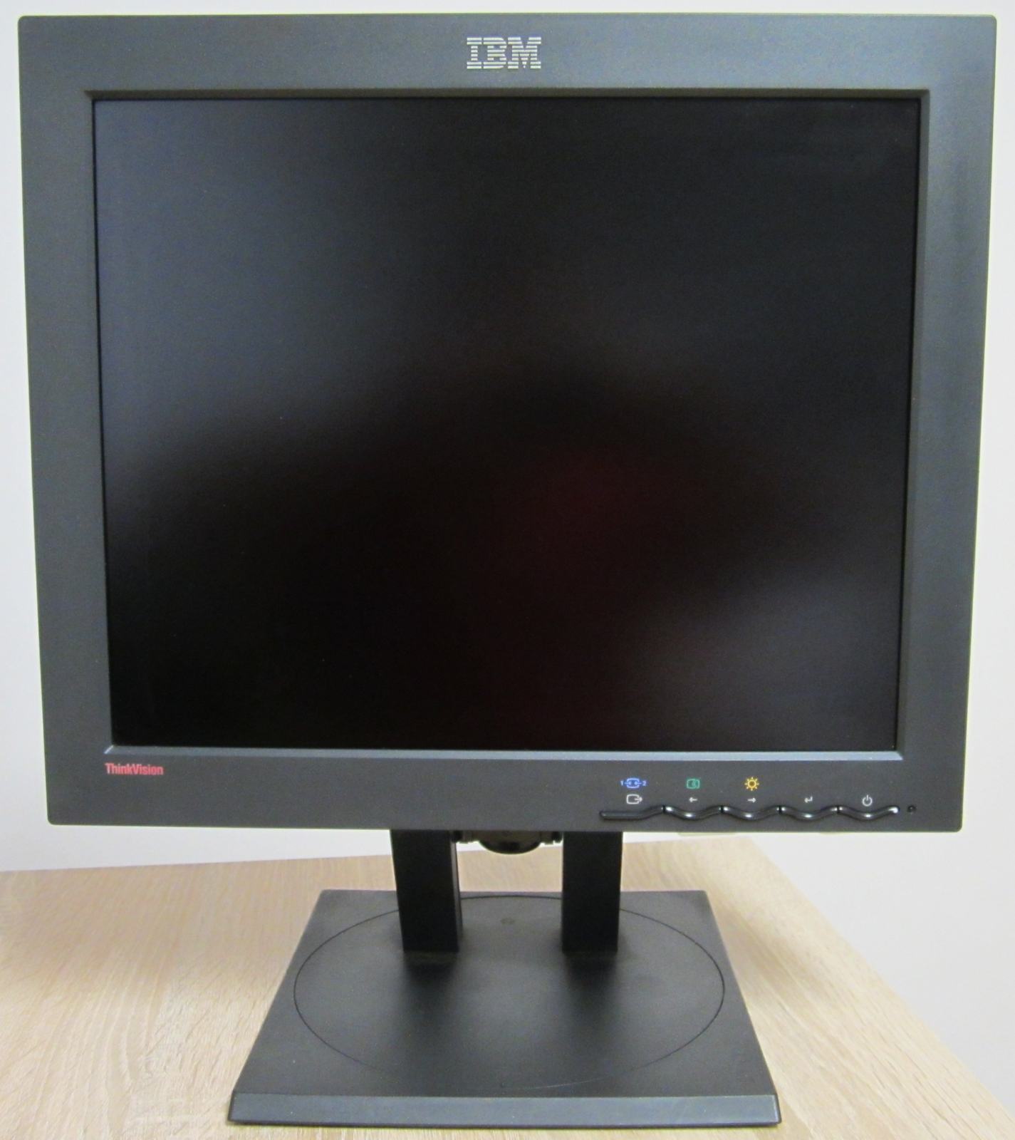 LCD monitor IBM ThinkVision - 17