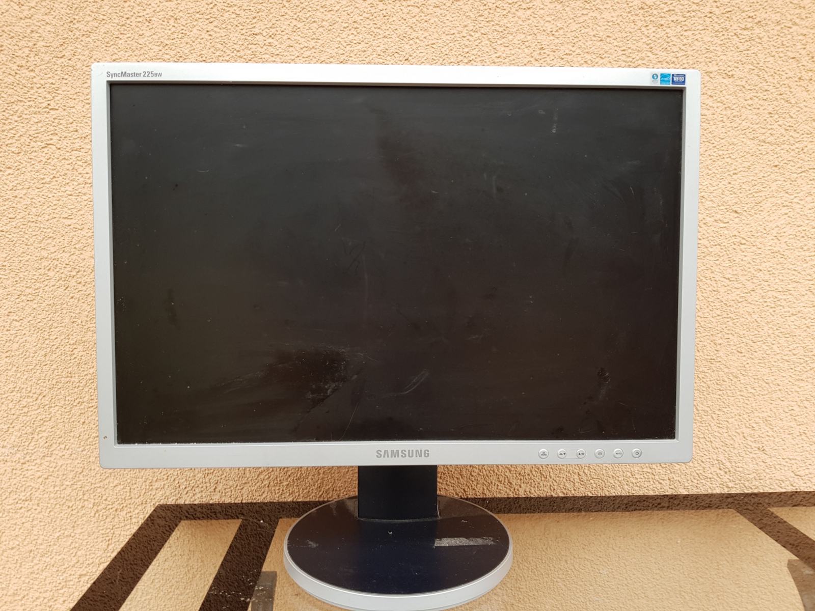 Monitor Samsung 21 Podarim
