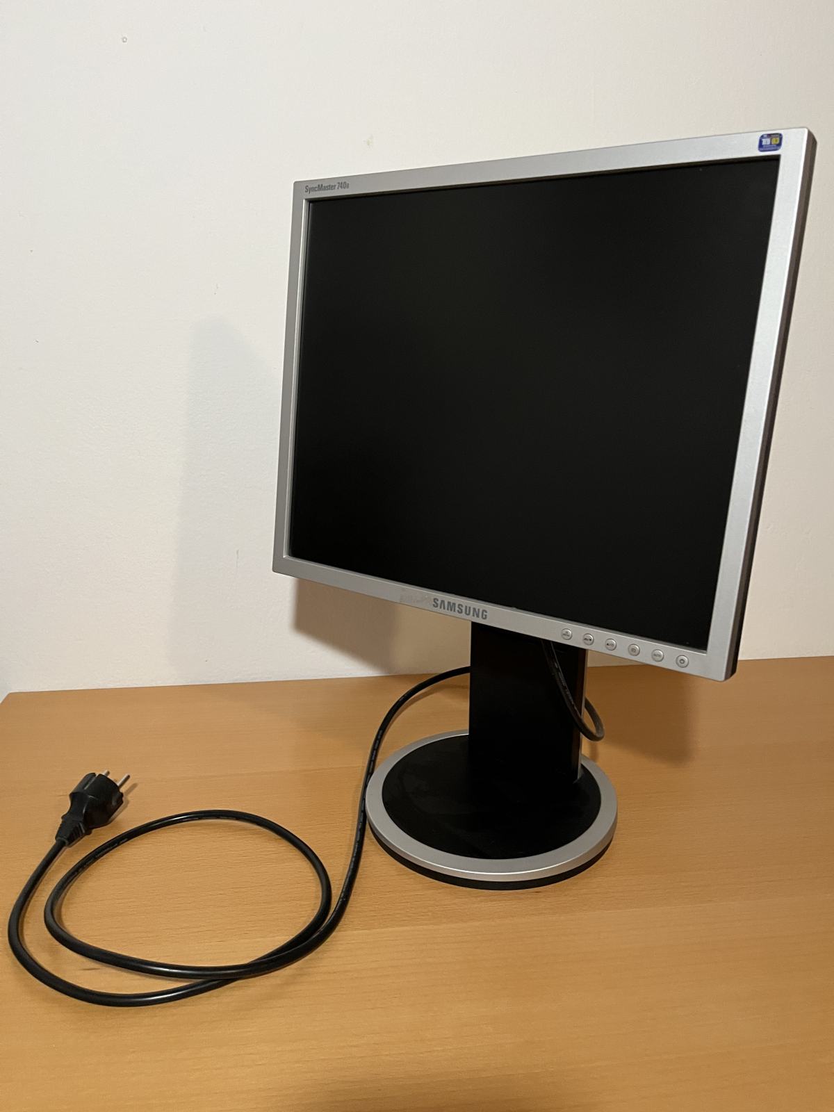 Računalniški monitor Samsung SyncMaster 740B