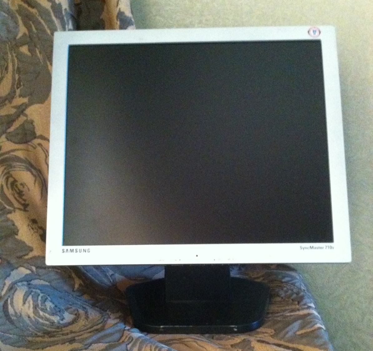 Samsung SyncMaster 710 V