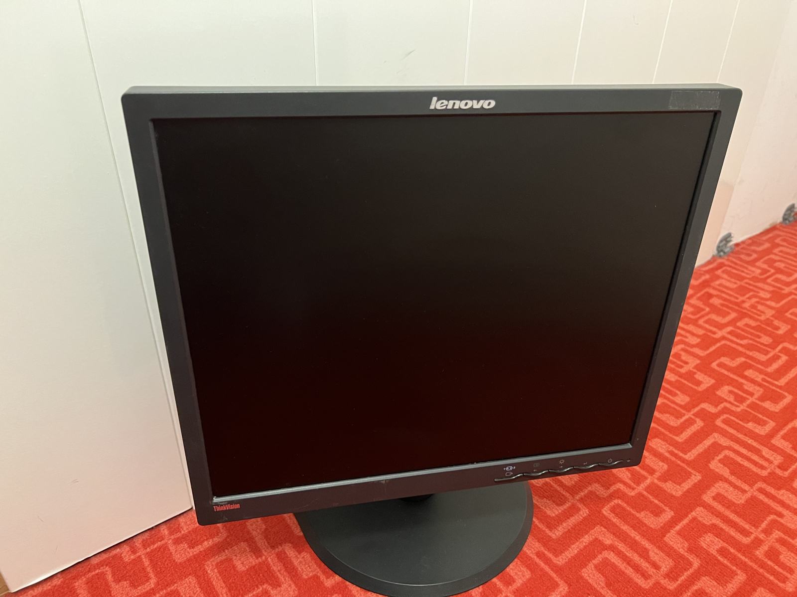 Monitor Lenovo 19