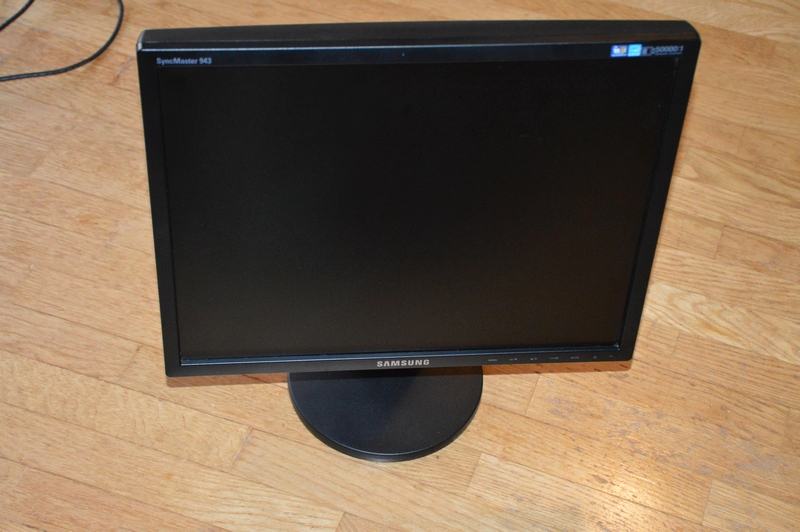 Samsung monitor Syncmaster 943 rabljen prodam