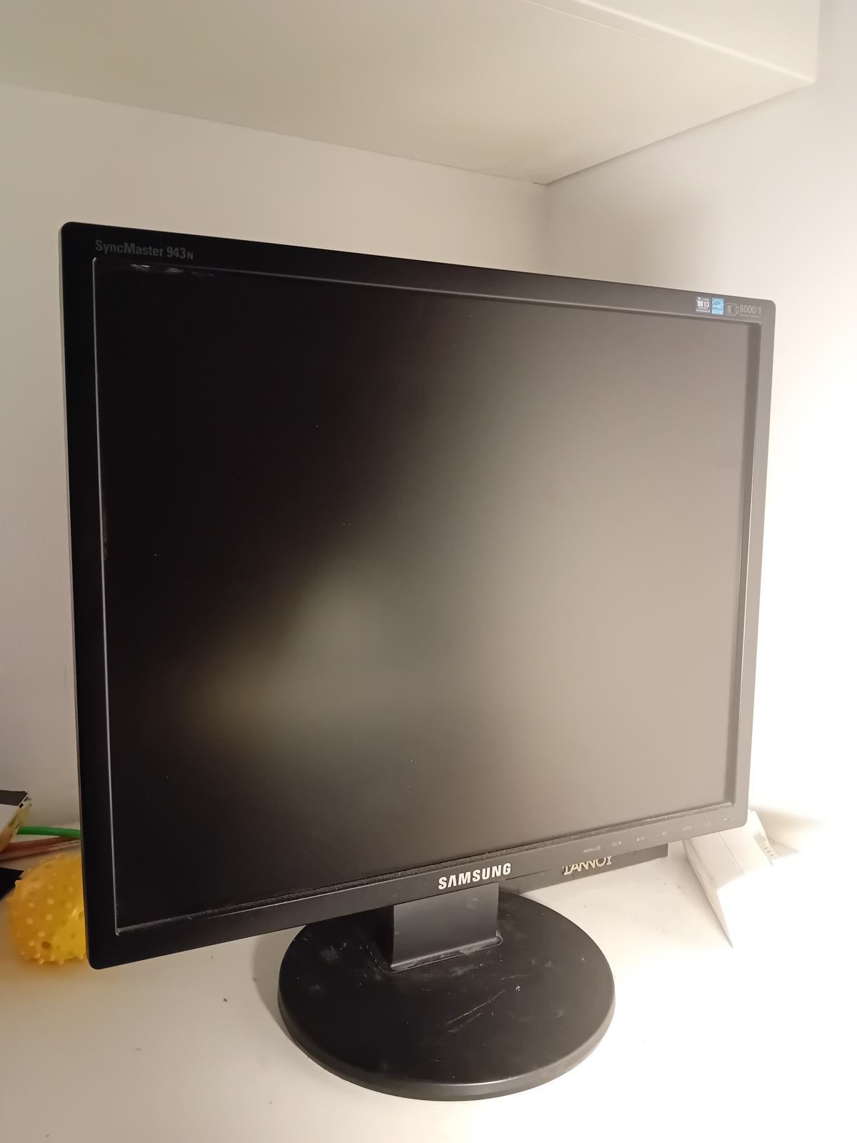 Samsung SyncMaster 943N LCD 19 črn