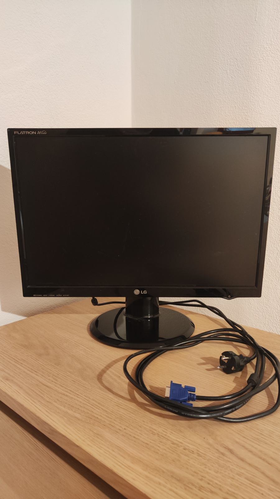 LCD Monitor LG Flatron Wide L226WTQ-PF