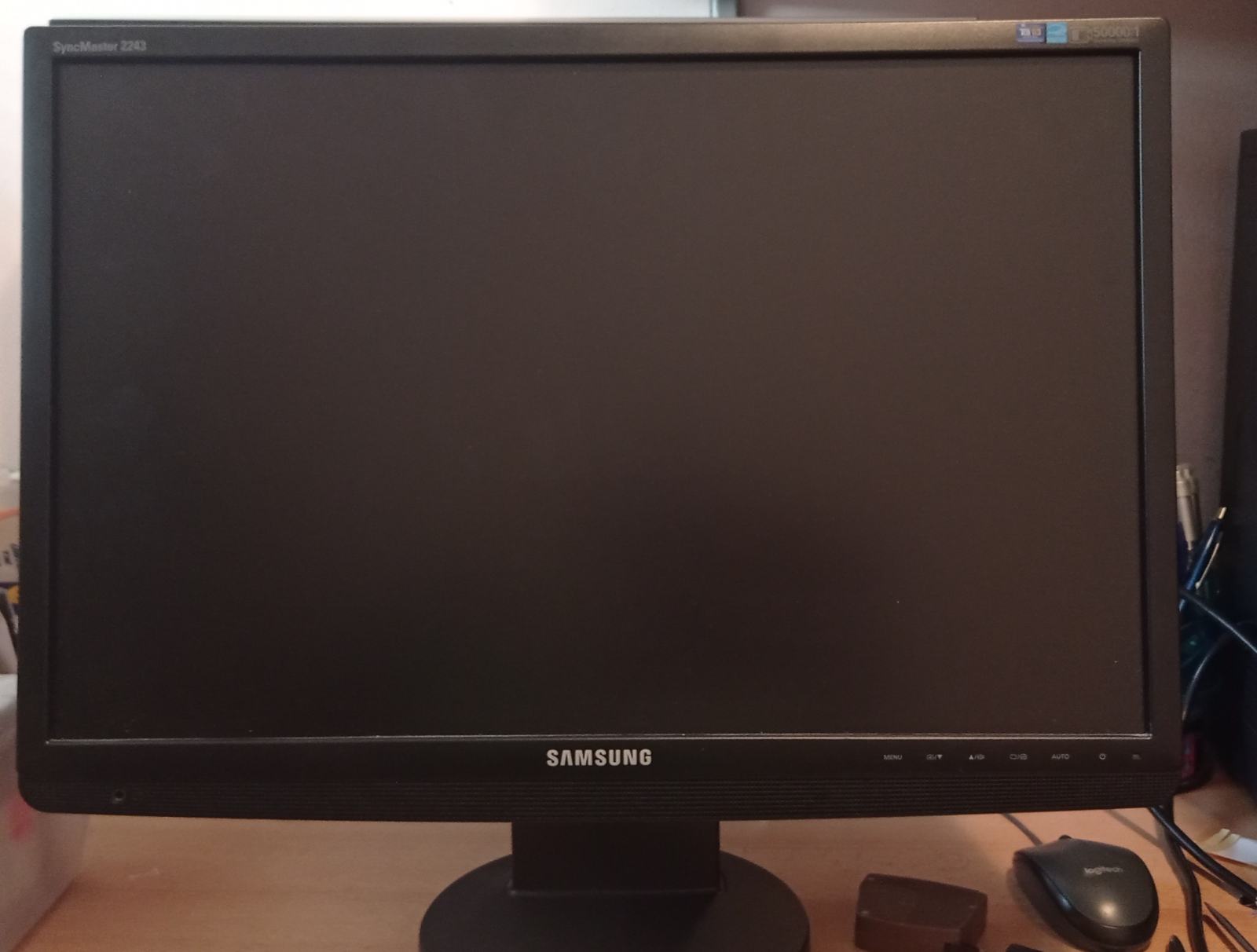 LCD monitor Samsung 2243WM 22