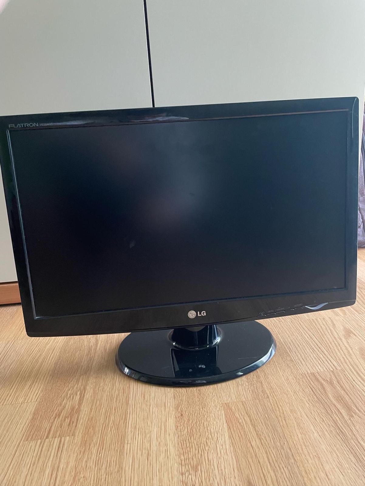 LG FLATRON W2243S