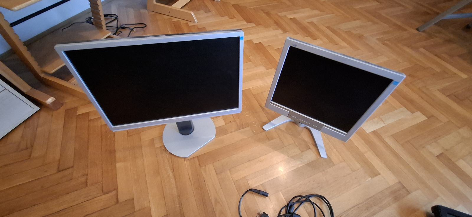 Podarim LG monitor Brilliance 220B
