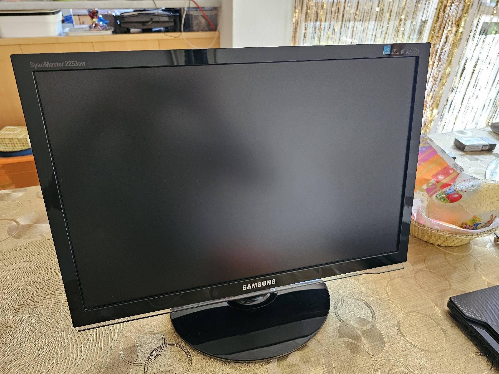 SyncMaster 2253BW.