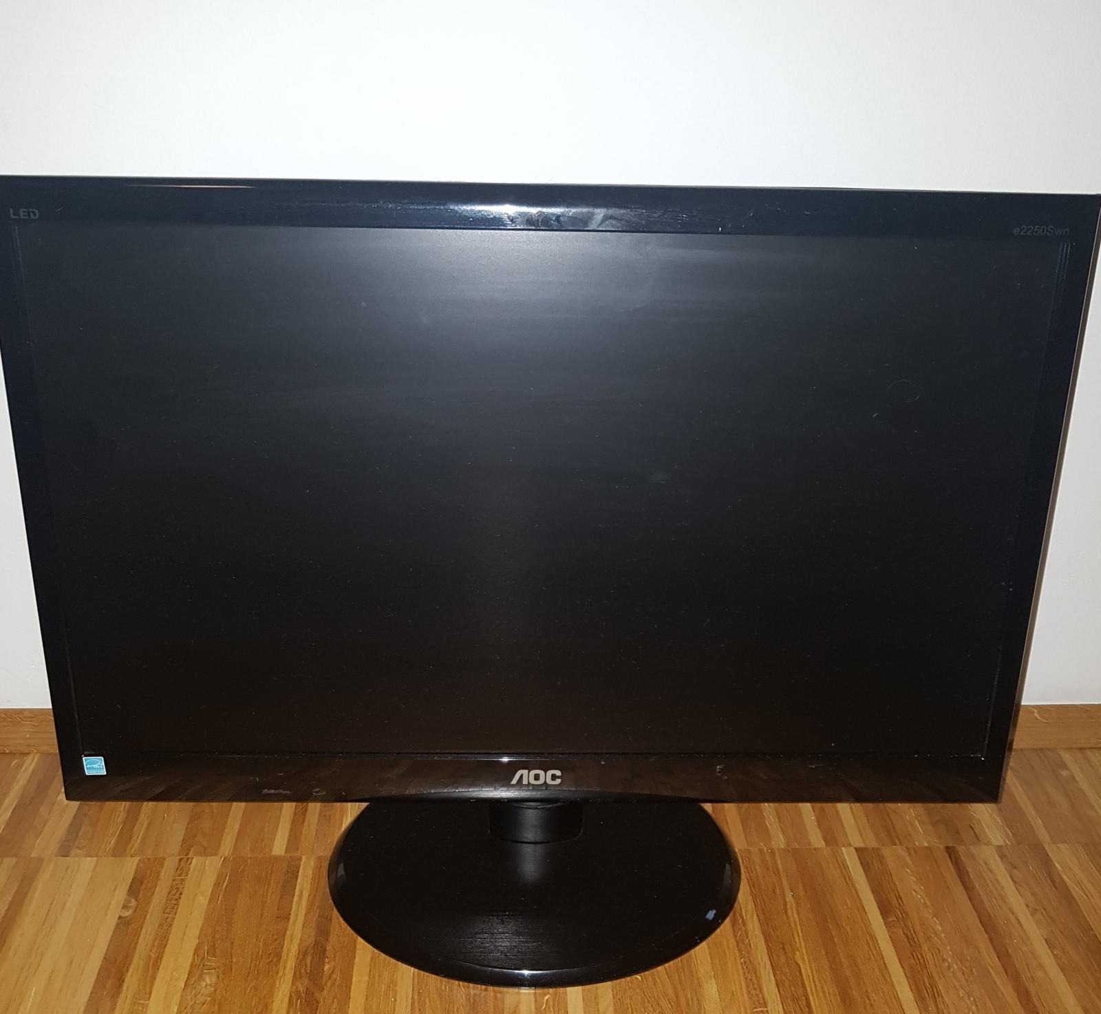 LCD LED MONITOR VOC 22