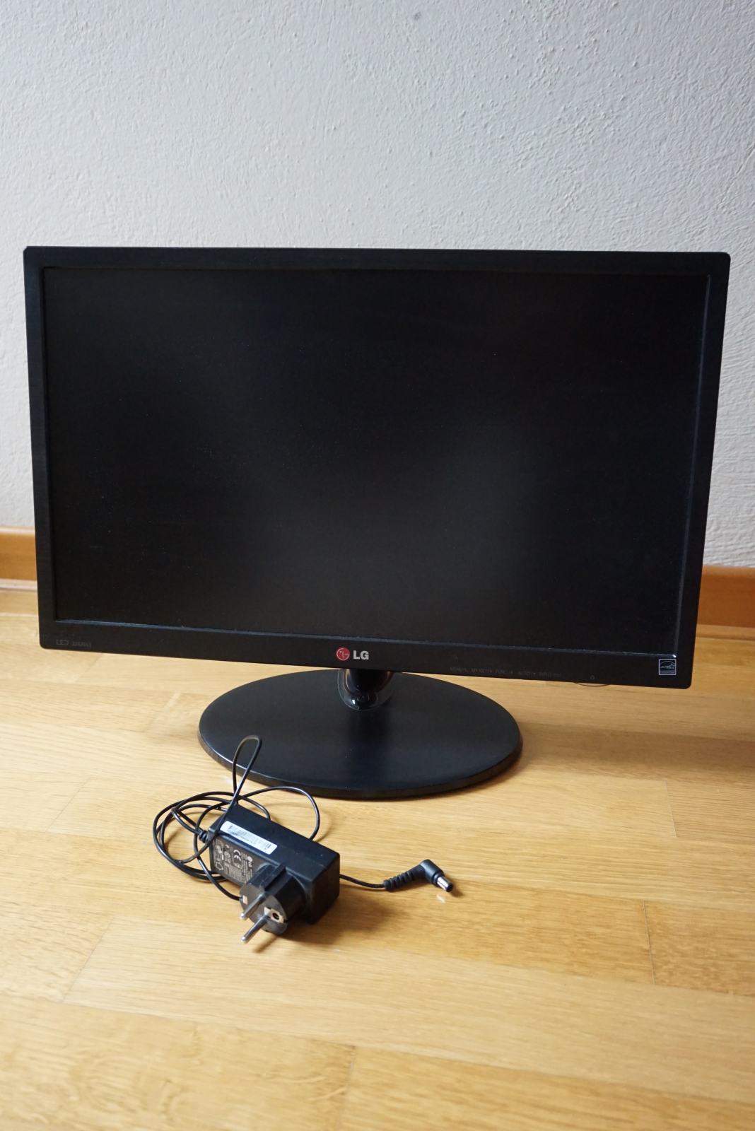 LG monitor 22EN43T-B