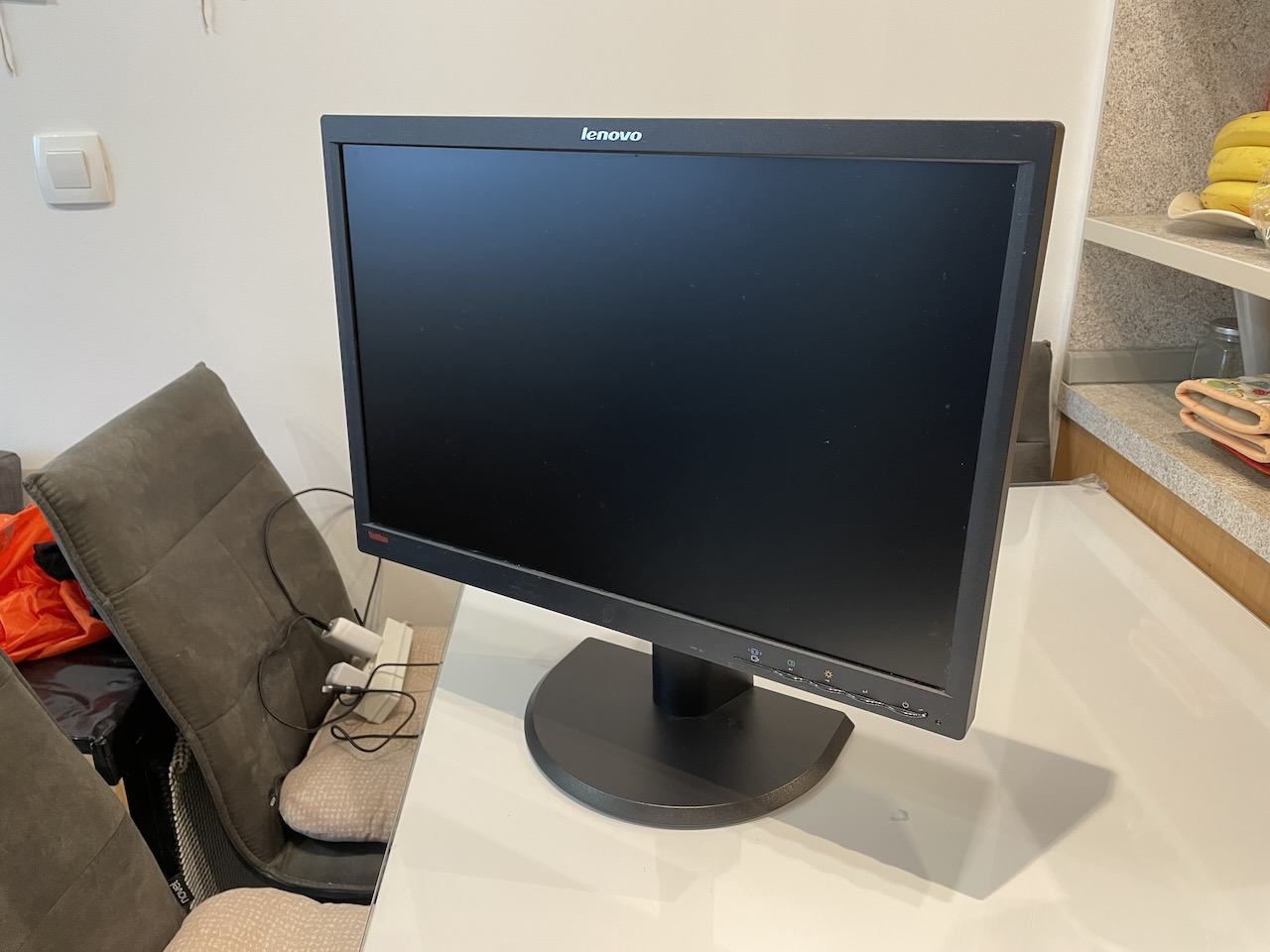 Monitor Lenovo LT2252pwa 22 LED 1680x1050 16:10