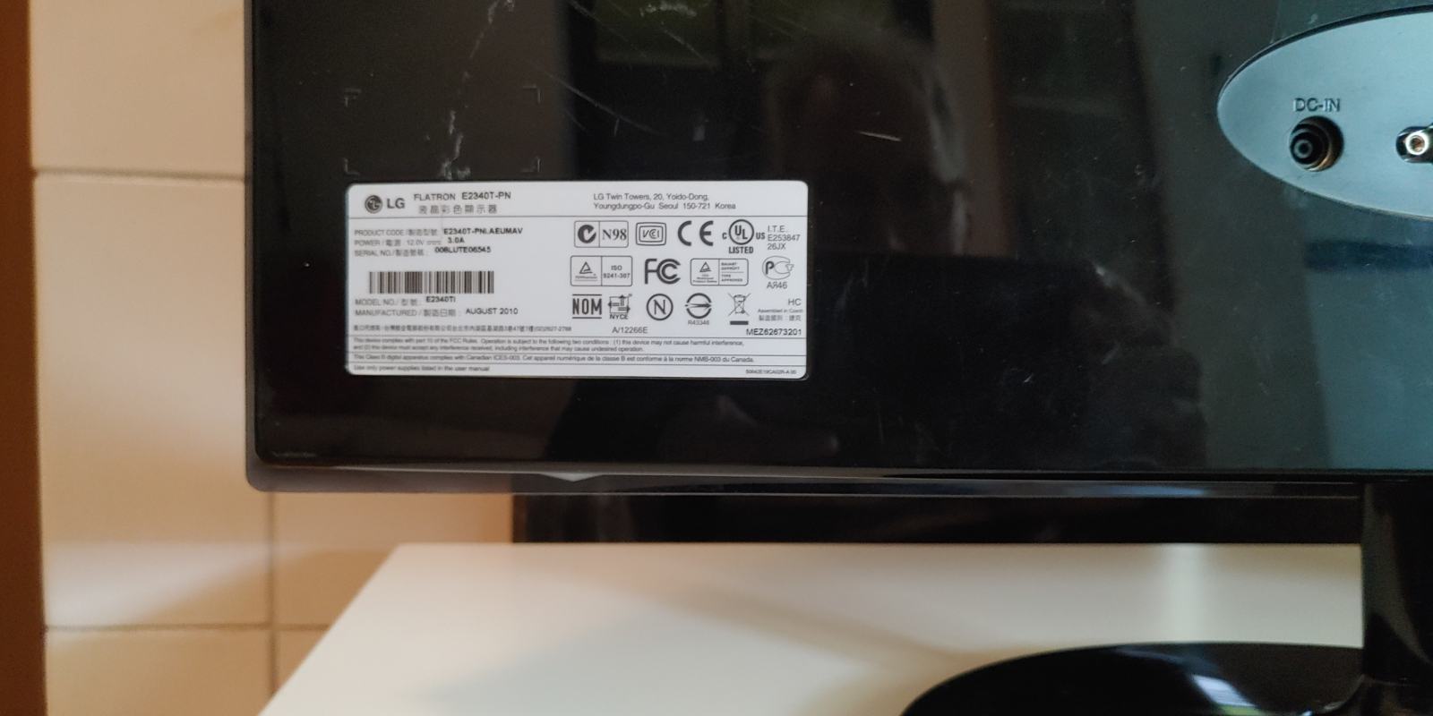 Monitor LG Flatron E2340T-PN