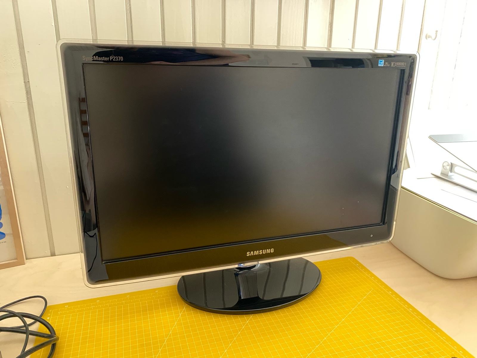 Monitor Samsung SyncMaster P2370