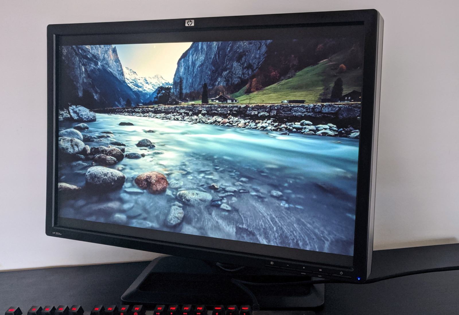 HP ZR24w - 24 IPS LCD monitor