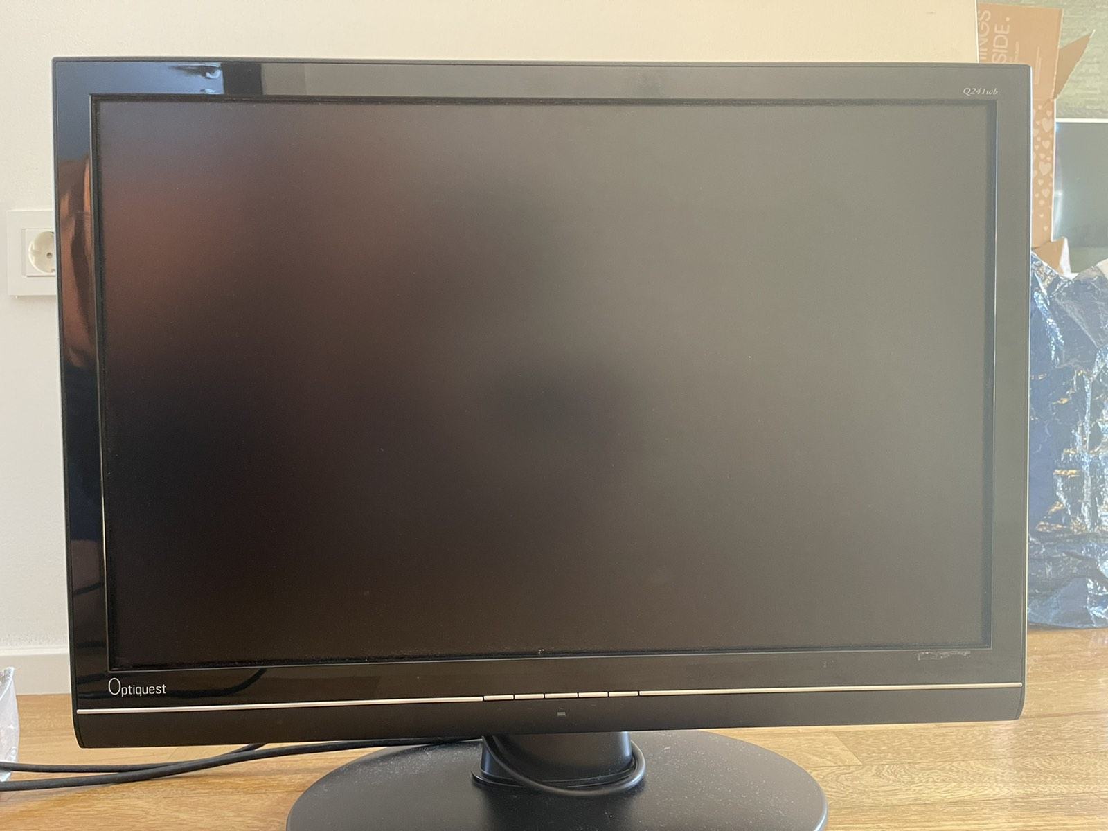LCD monitor 24