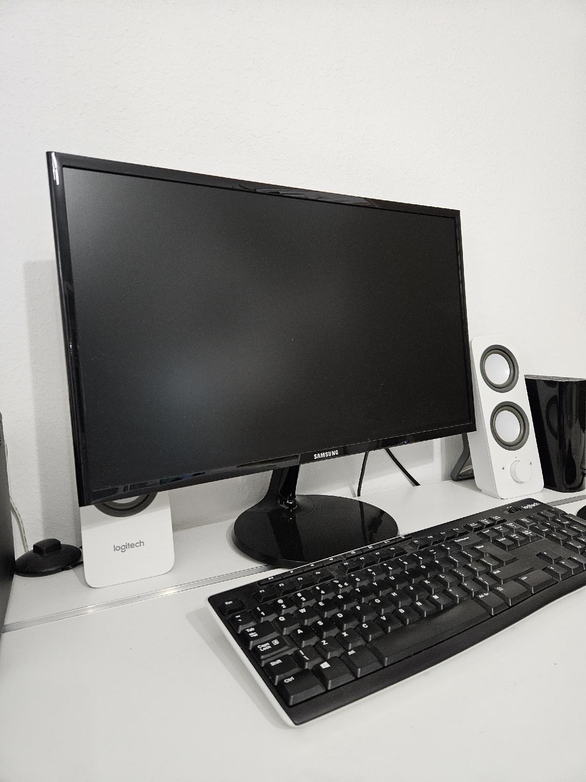 Monitor Samsung S24F354