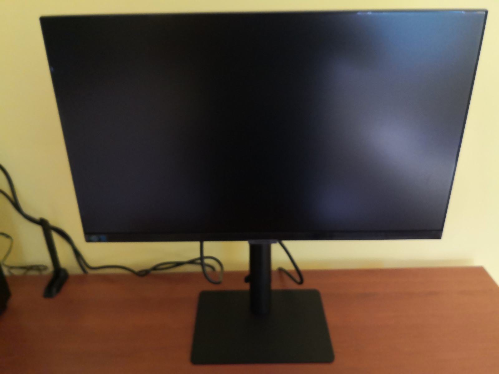 Prodam novi monitor Samsung