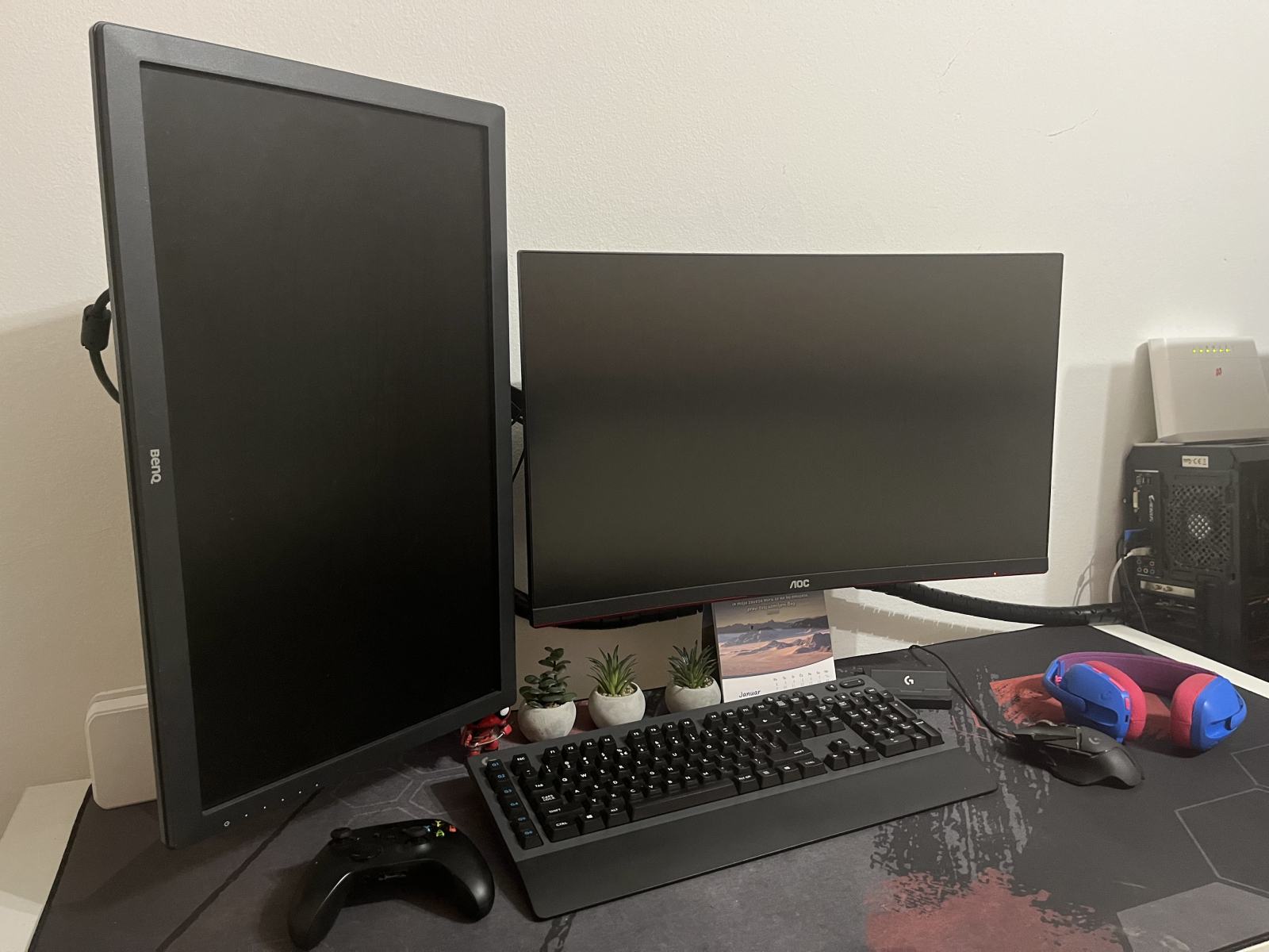 Prodam gaming aoc monitor 27 165hz + benq gaming monitor 65hz
