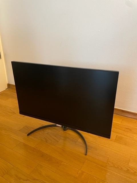 Prodam monitor Phillips 276E (27inch) 4K UHD