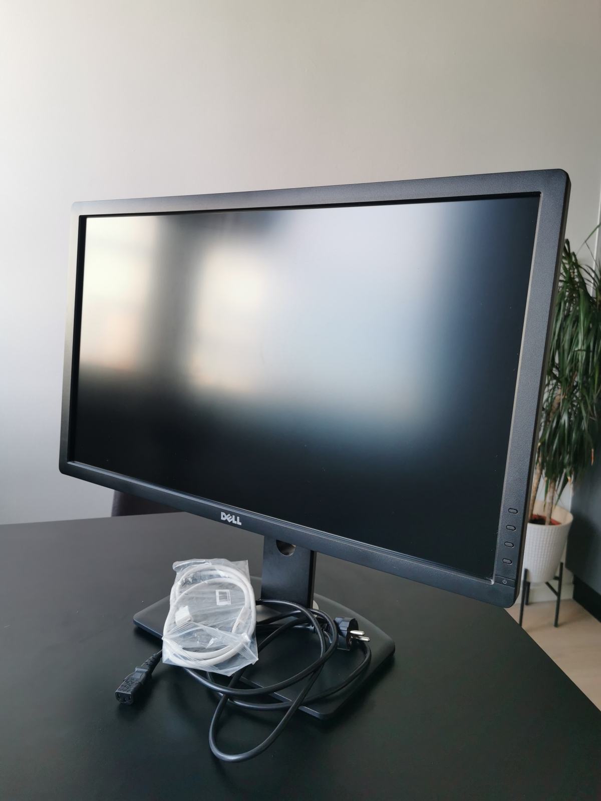 Dell U2713HM