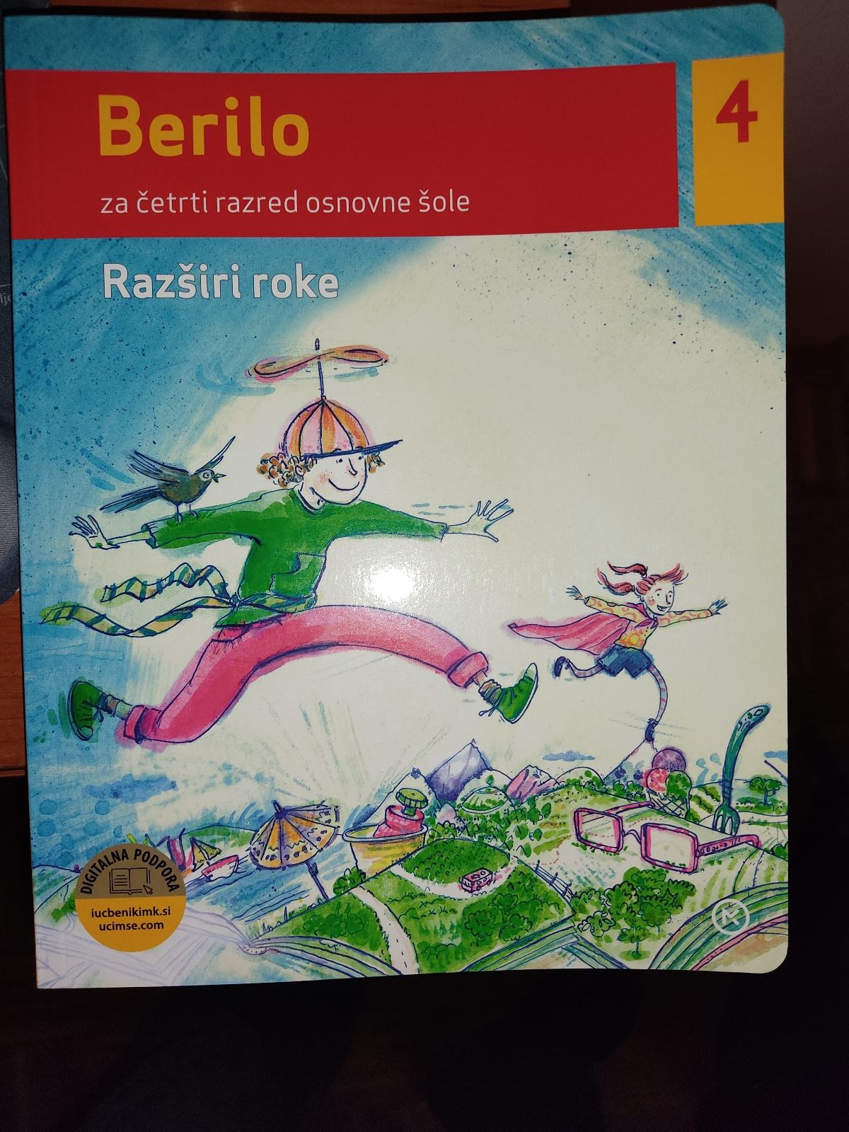 Berilo 4 Razširi roke za 4. razred oš