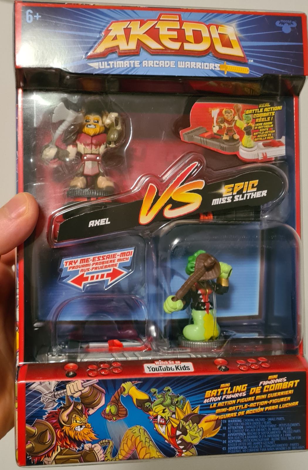 Akedo Axel in Miss Slither