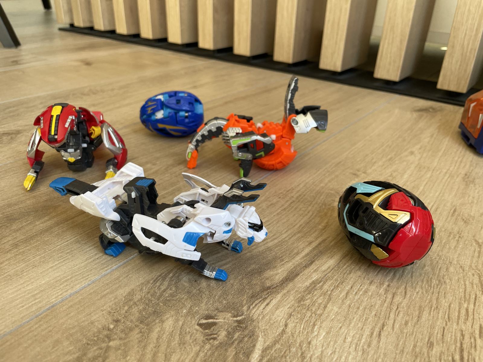 Hello carbot - robojajčki