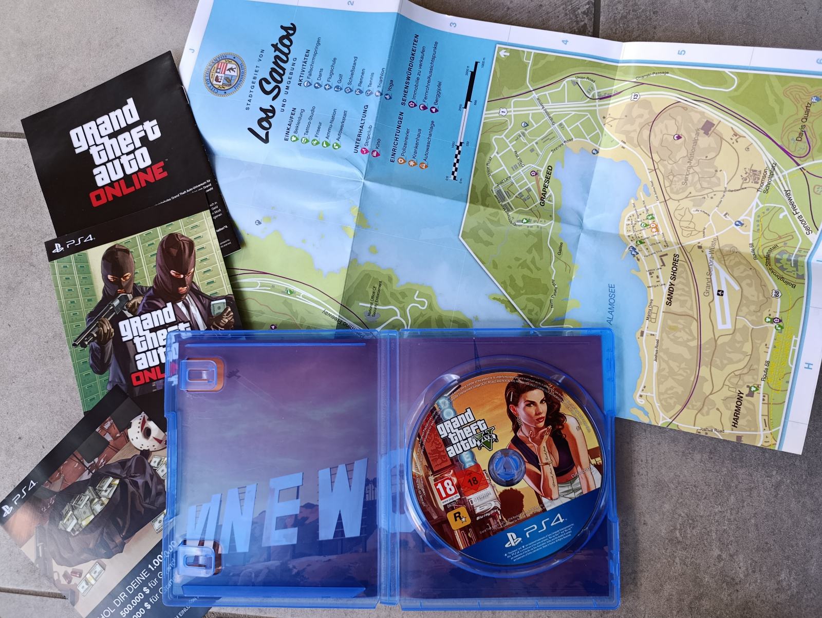 GTA 5 - Grand Theft Auto V (PS4)