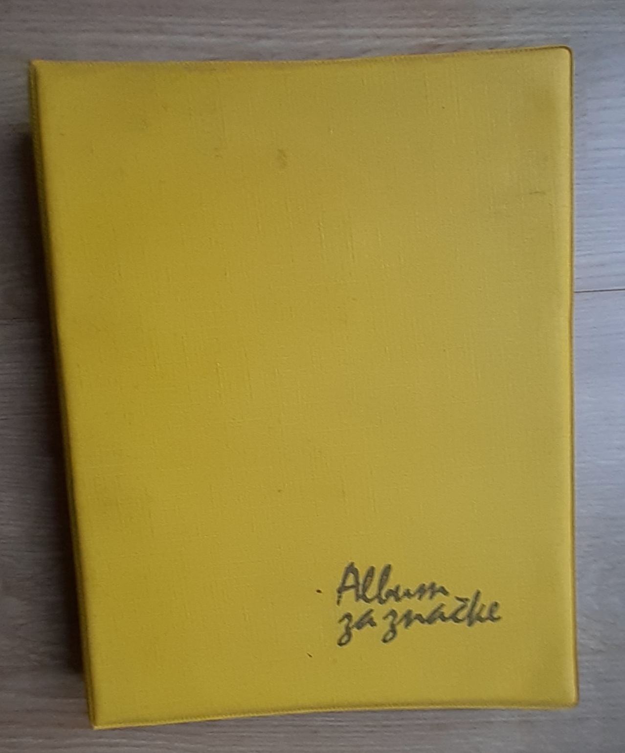 Rabljen Album za značke 5 vložnih listov velikost lista 20,5x29cm