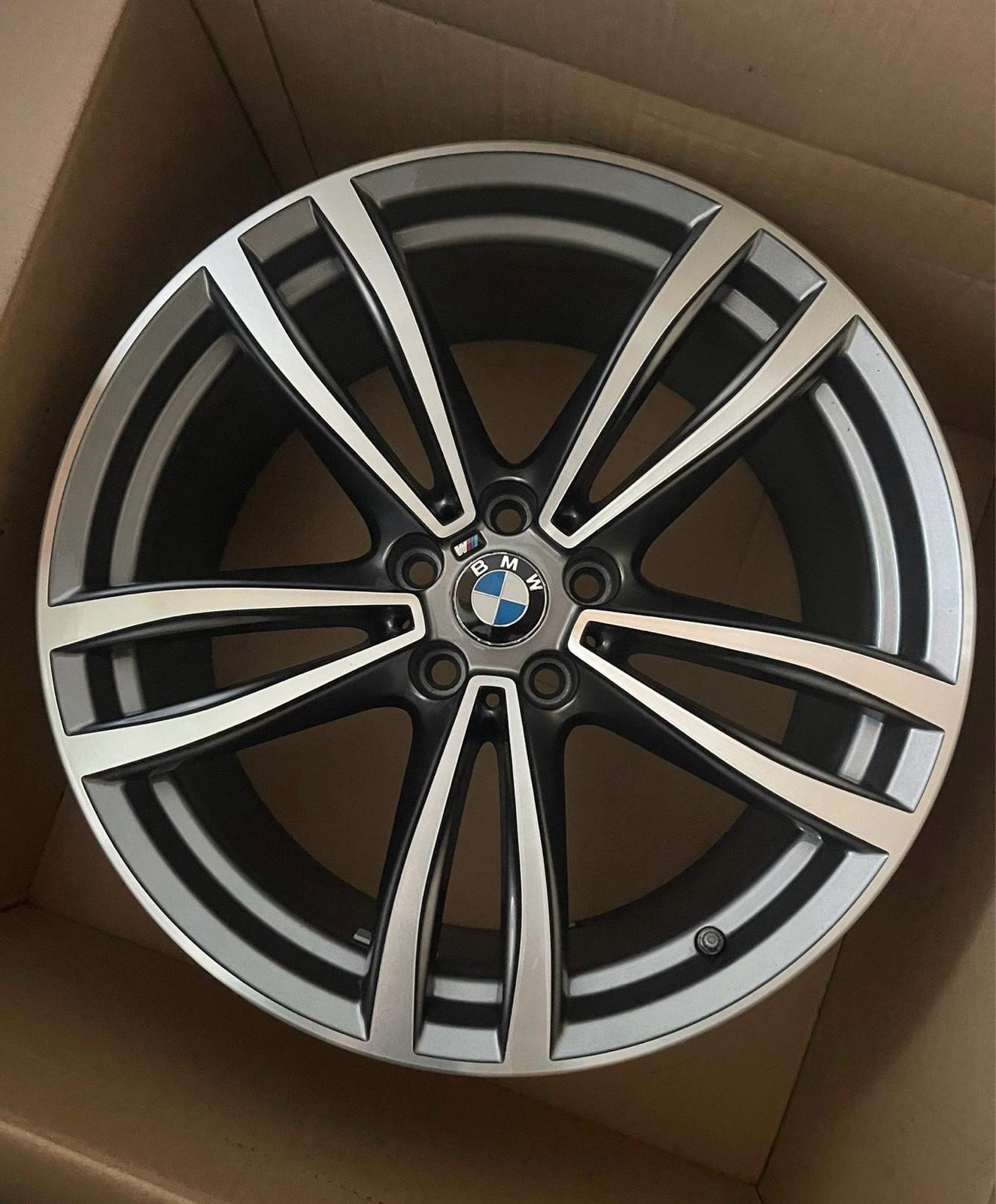 BMW 19” style 647M platisca, 5x112, G serija
