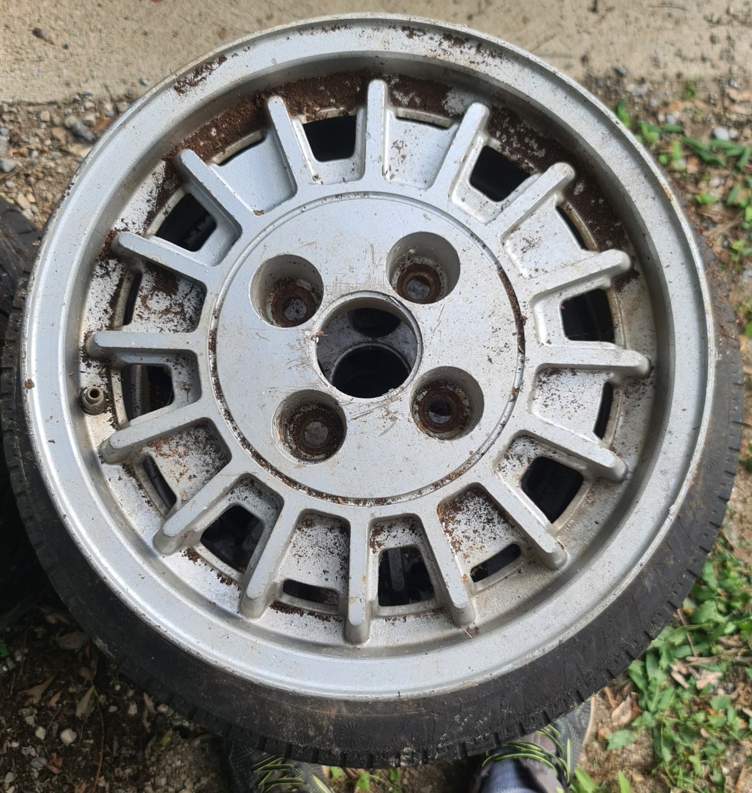 Alu platišča 13 col, luknje 4, količina: 4