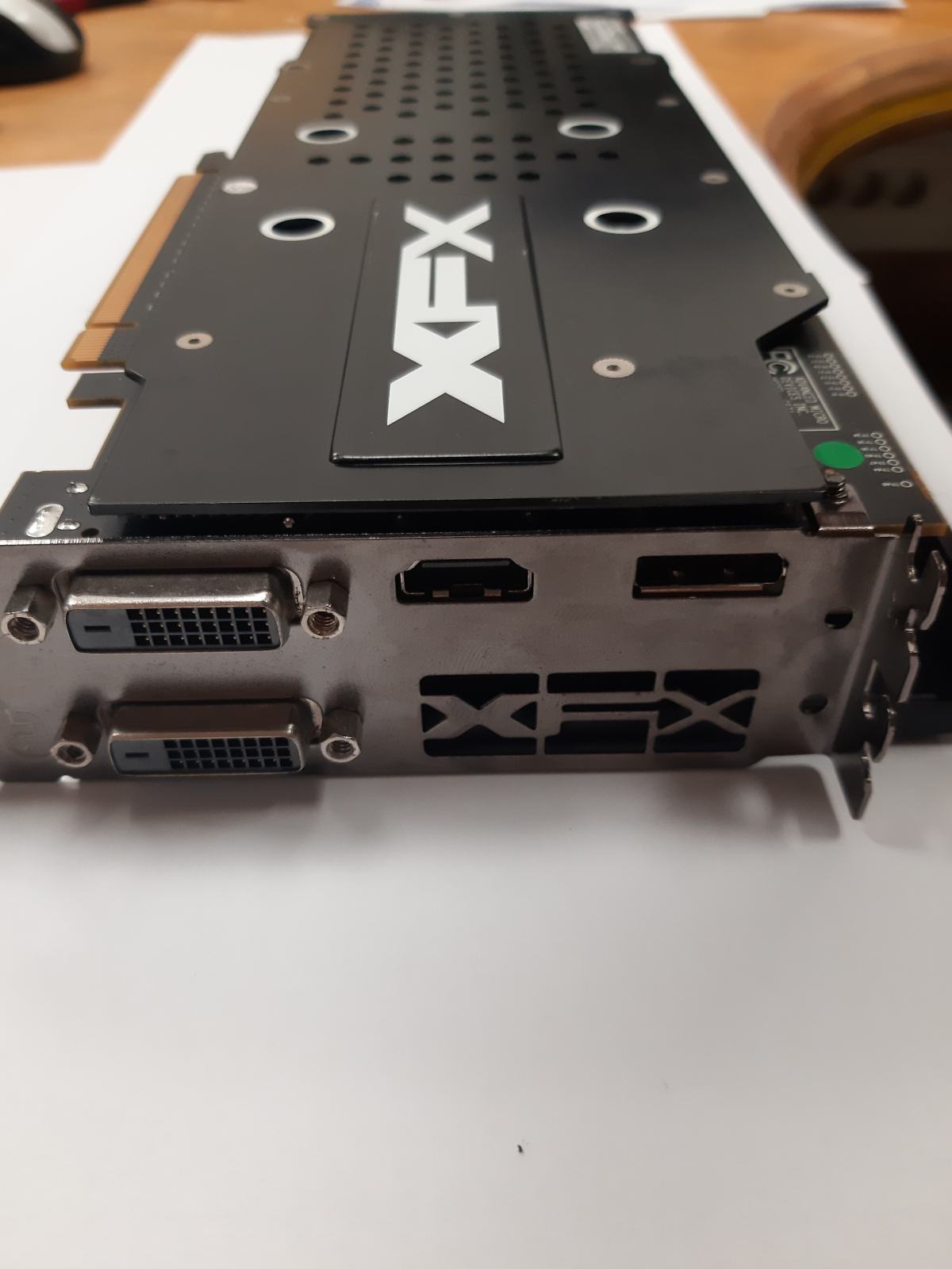 Grafična kartica AMD XFX R9 390 8GB