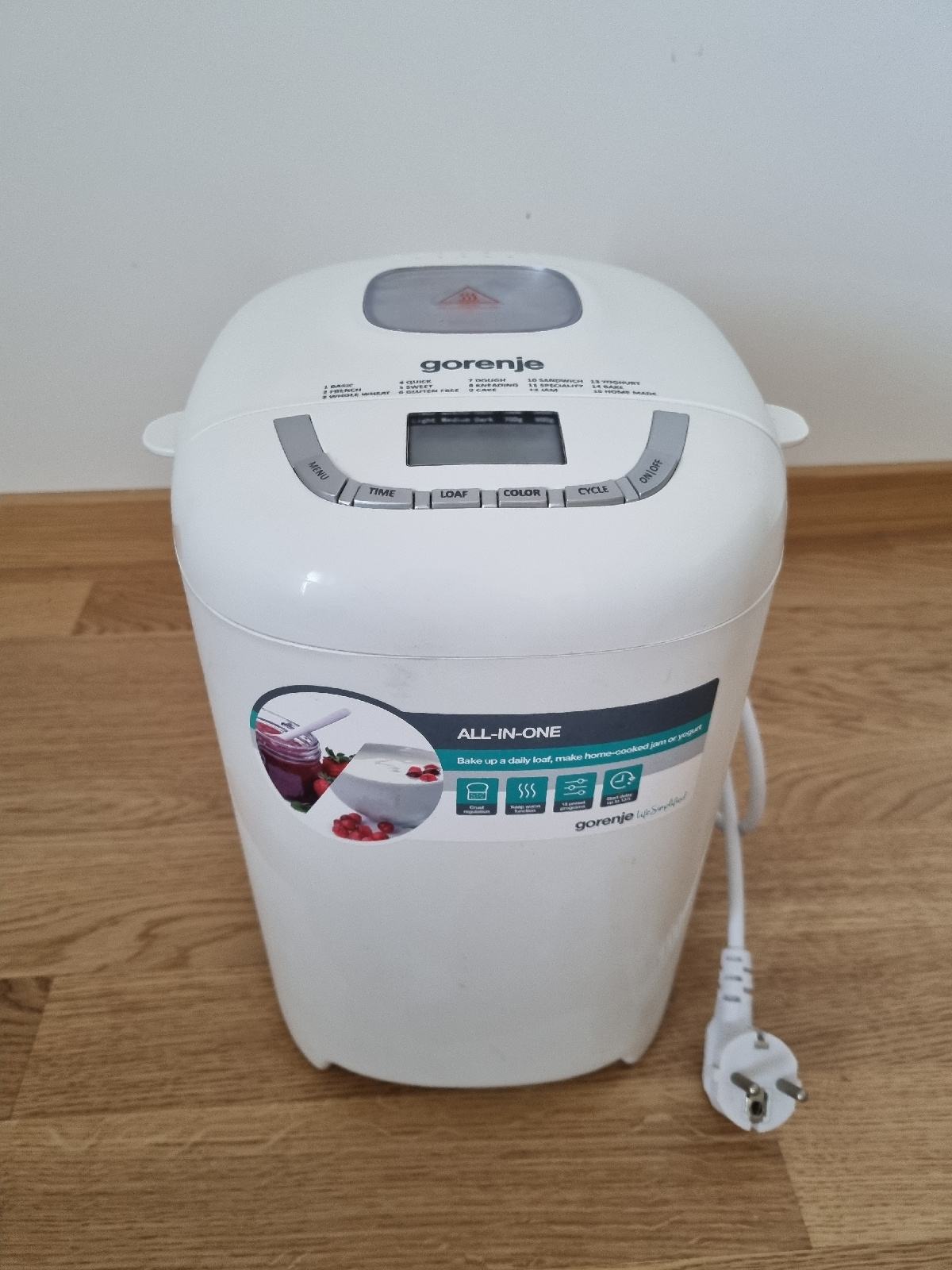 Aparat za peko kruha Gorenje BM 910WII