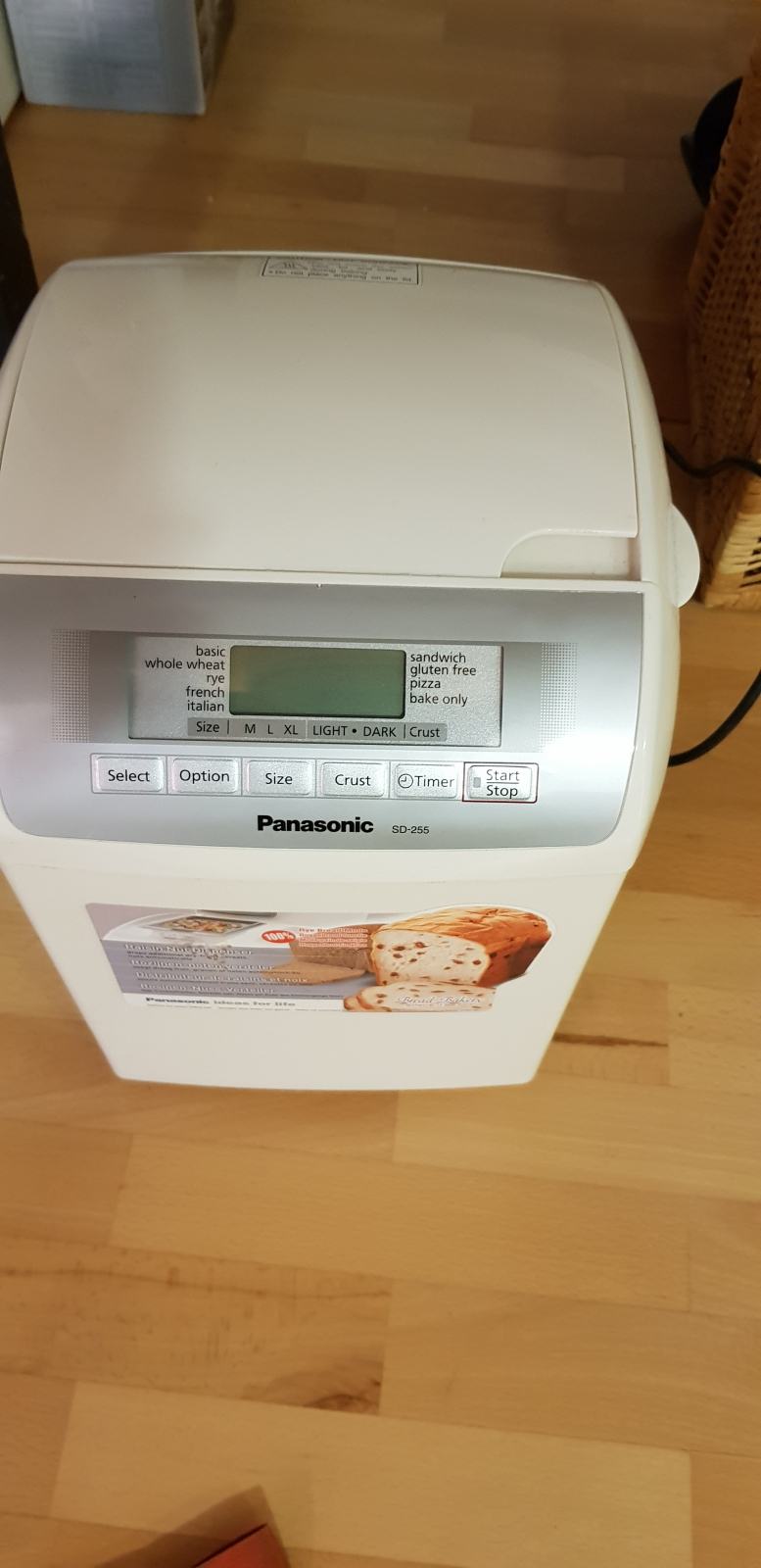Panasonic SD 255 aparat za peko kruha
