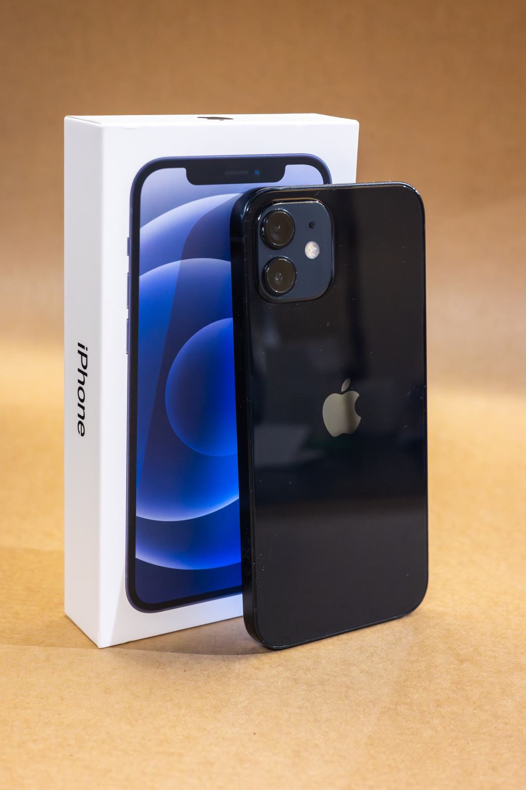 Iphone 12 / 64GB