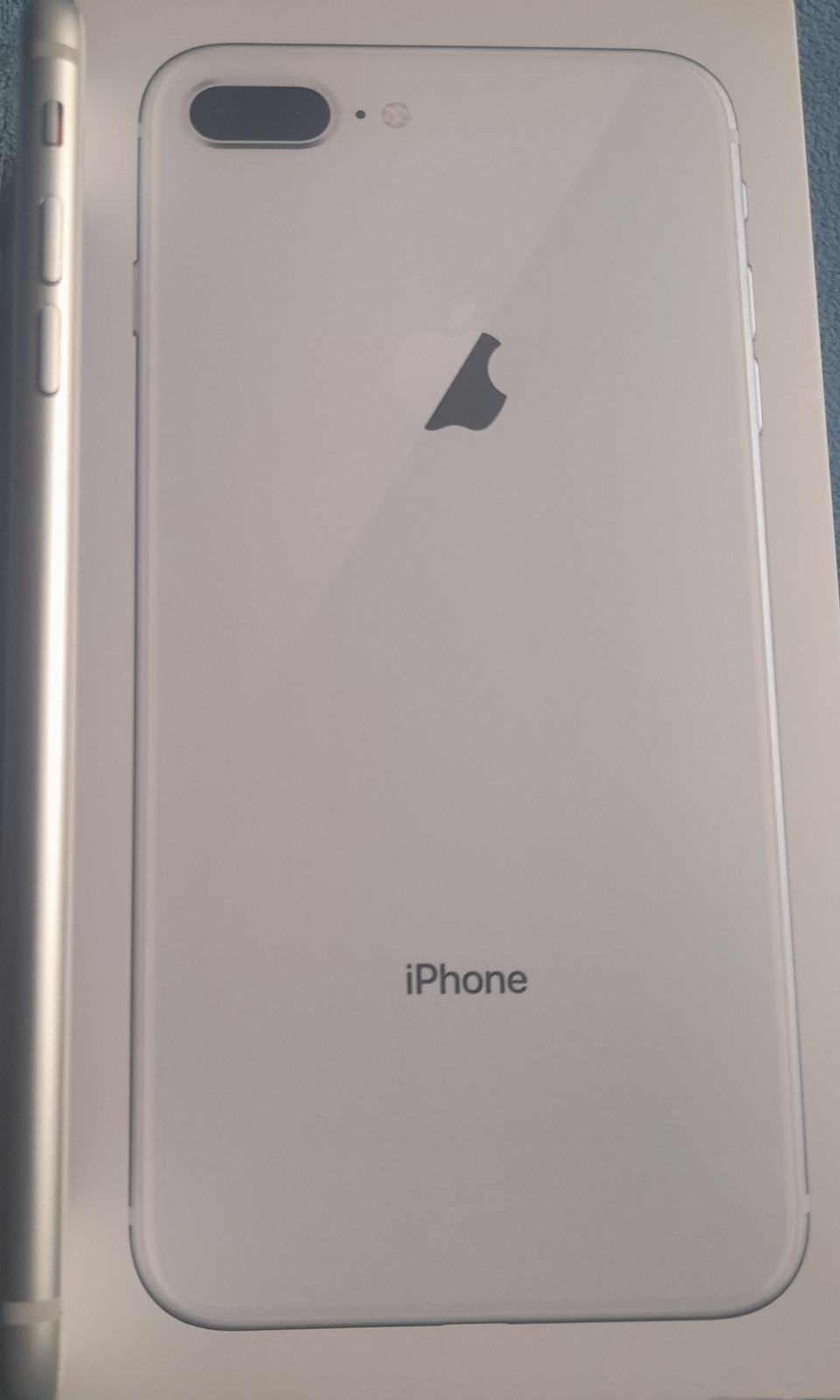 IPHONE 8 PLUS, SILVER, 256GB (brez praske)