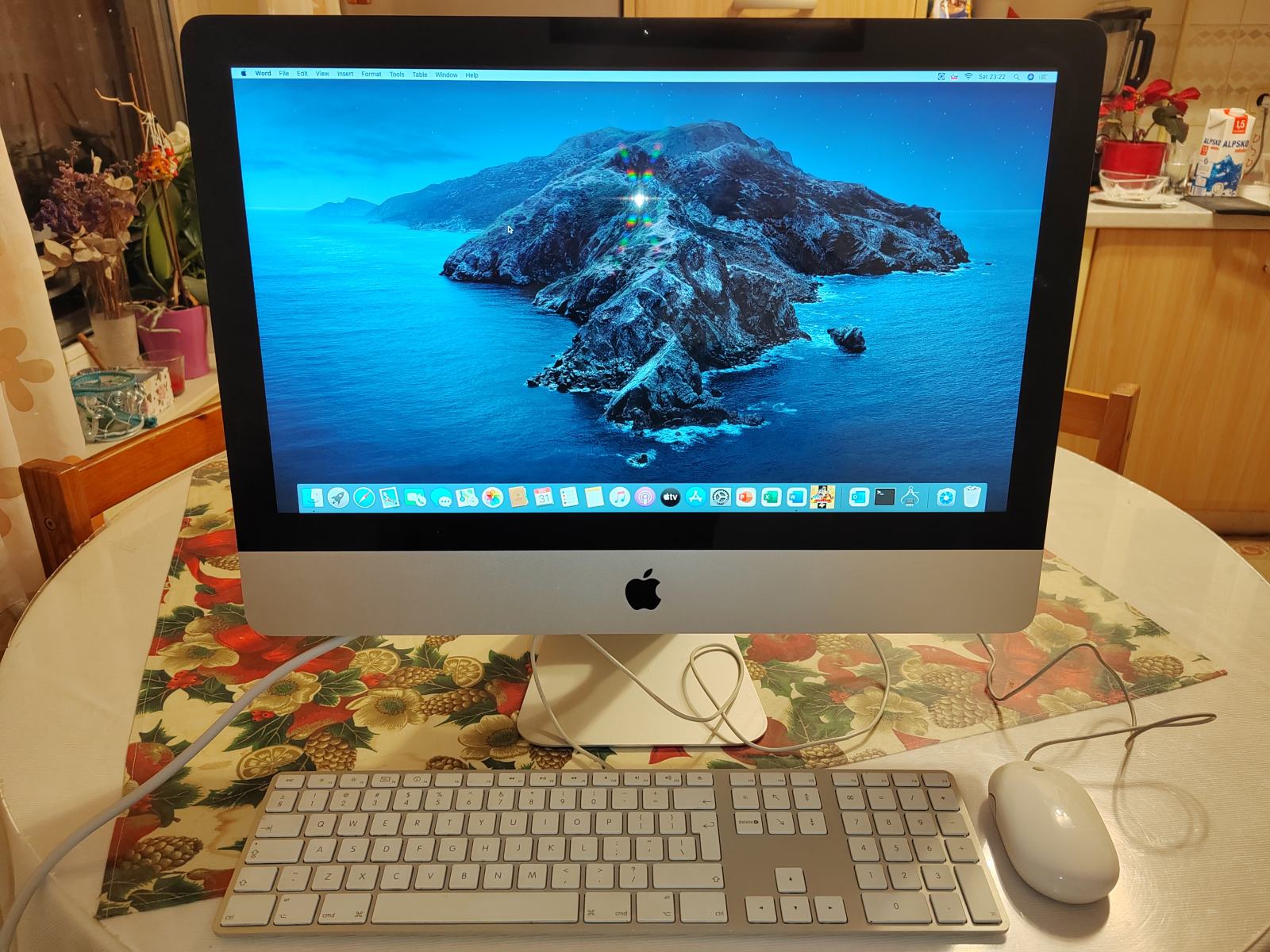 iMac 21,5 inch, late 2009, 3,06 GHz Intel Core 2 Duo