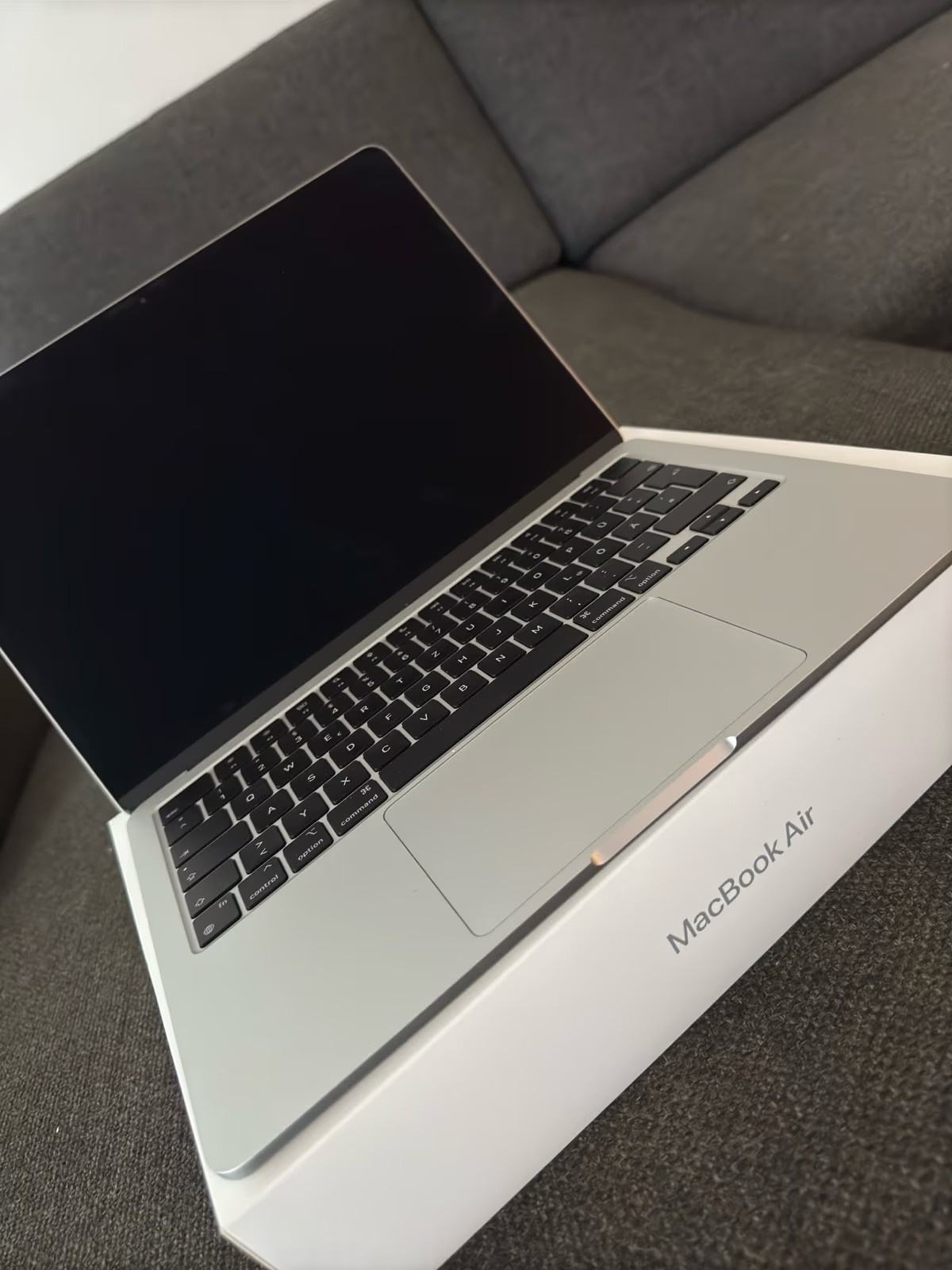 Apple MacBook Air 13“ M3 2024 256GB 8GB