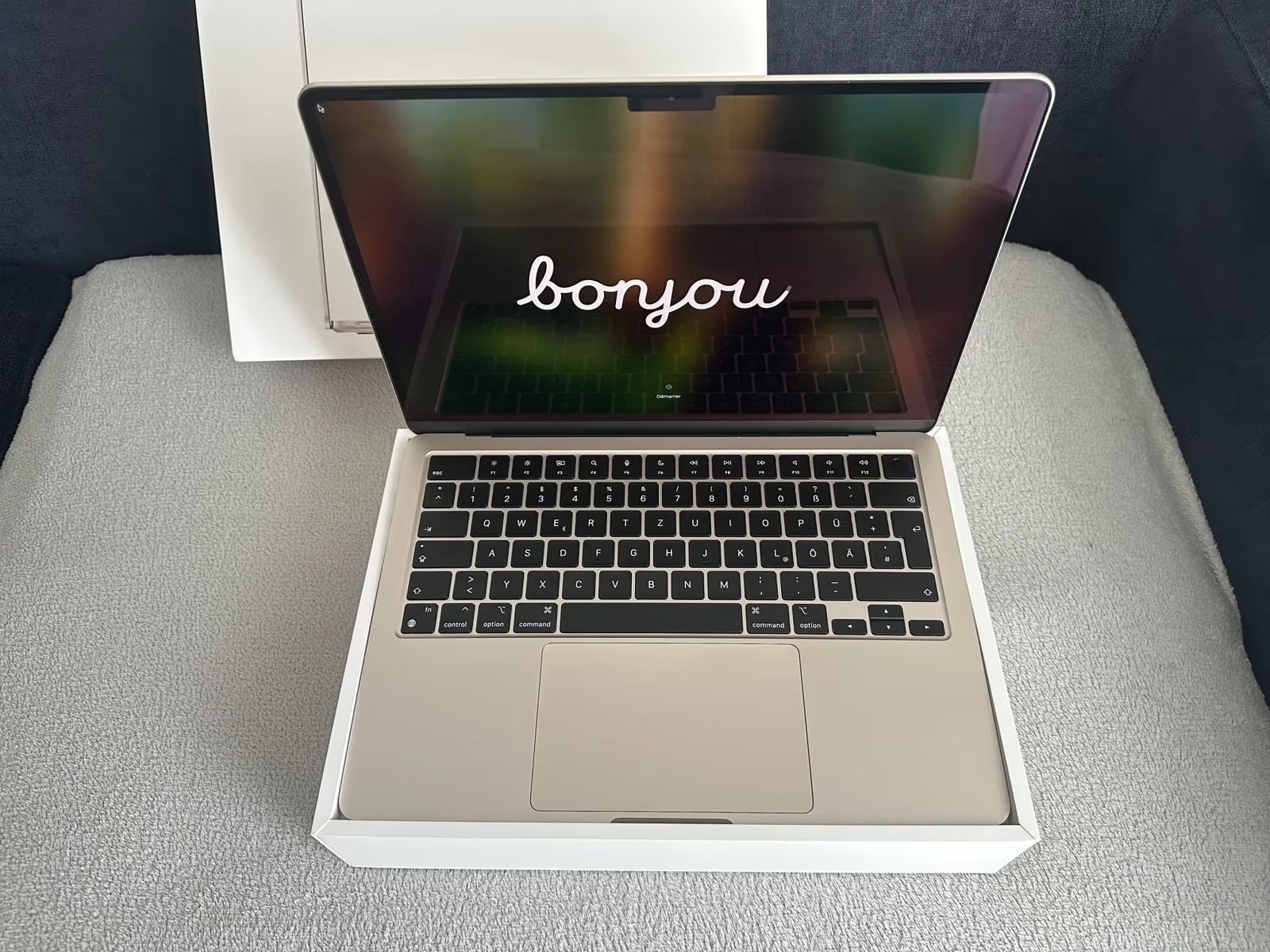 Apple MacBook Air 13 M3, 8GB RAM, 256GB SSD