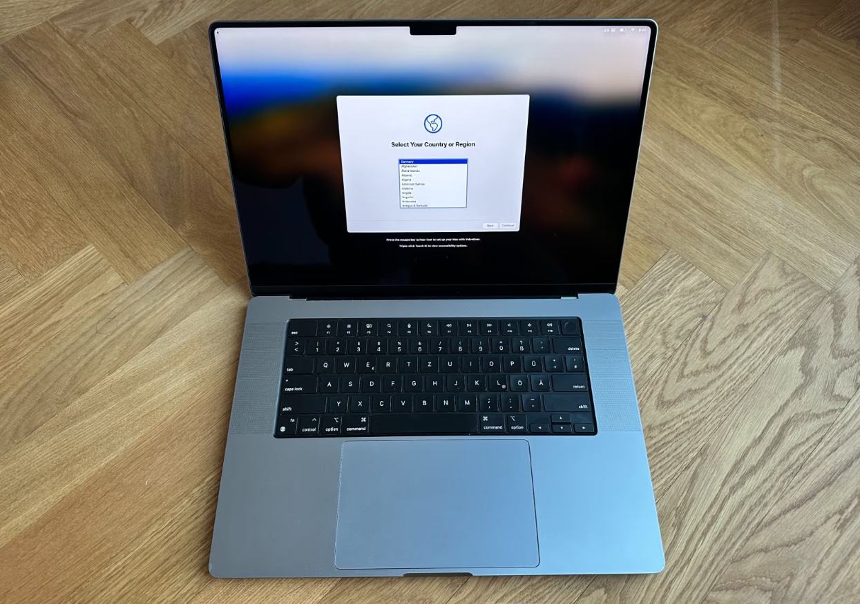 Apple MacBook Pro 16“ M1 Pro 16GB 512GB Space Grau