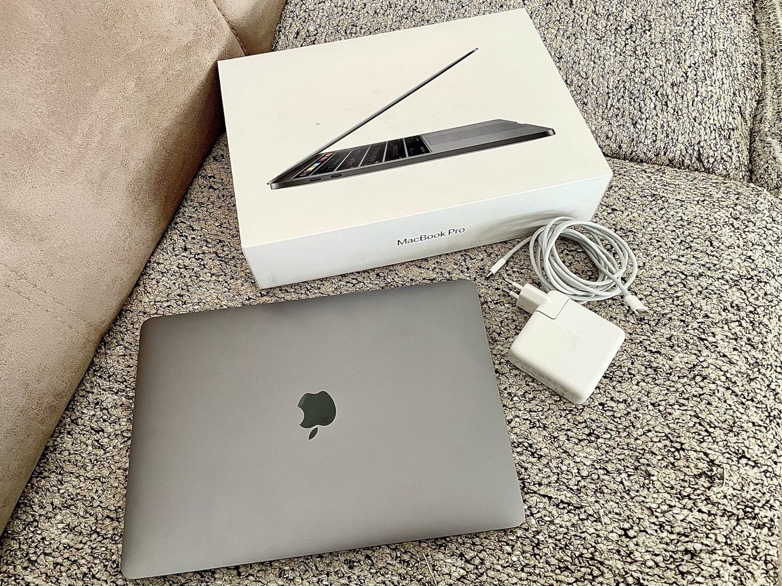 MacBook Pro (13-inch, 2019), 1.4GHz Intel Core i5 / 8GB / 128 GB ram