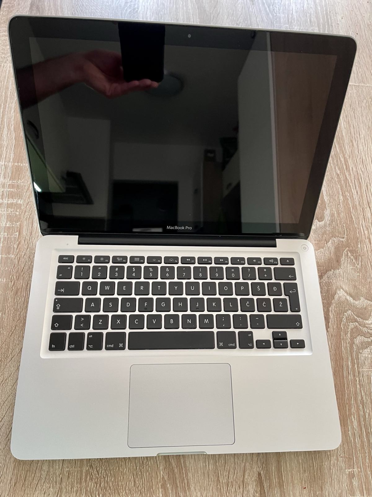 MacBook Pro 13 Mid 2012 i5, 8GB RAM, 500GB SSD + 1TB SSHD, SLO tipkov.