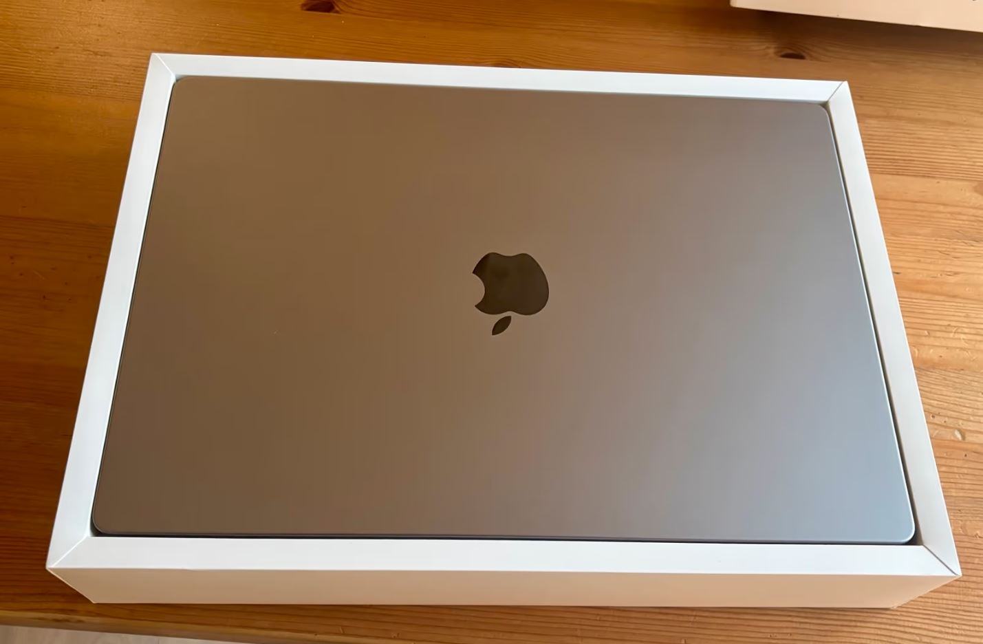 MacBook Pro 16 M1 Pro 2021 1TB SSD 16 GB RAM